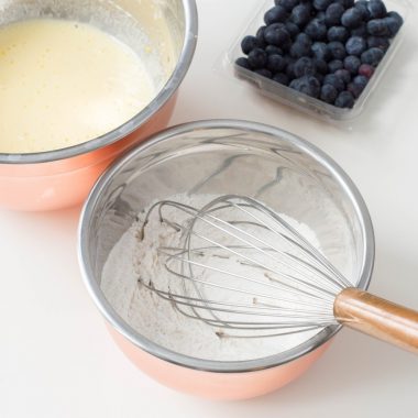 Lemon Blueberry Cupcakes - BubbaPie