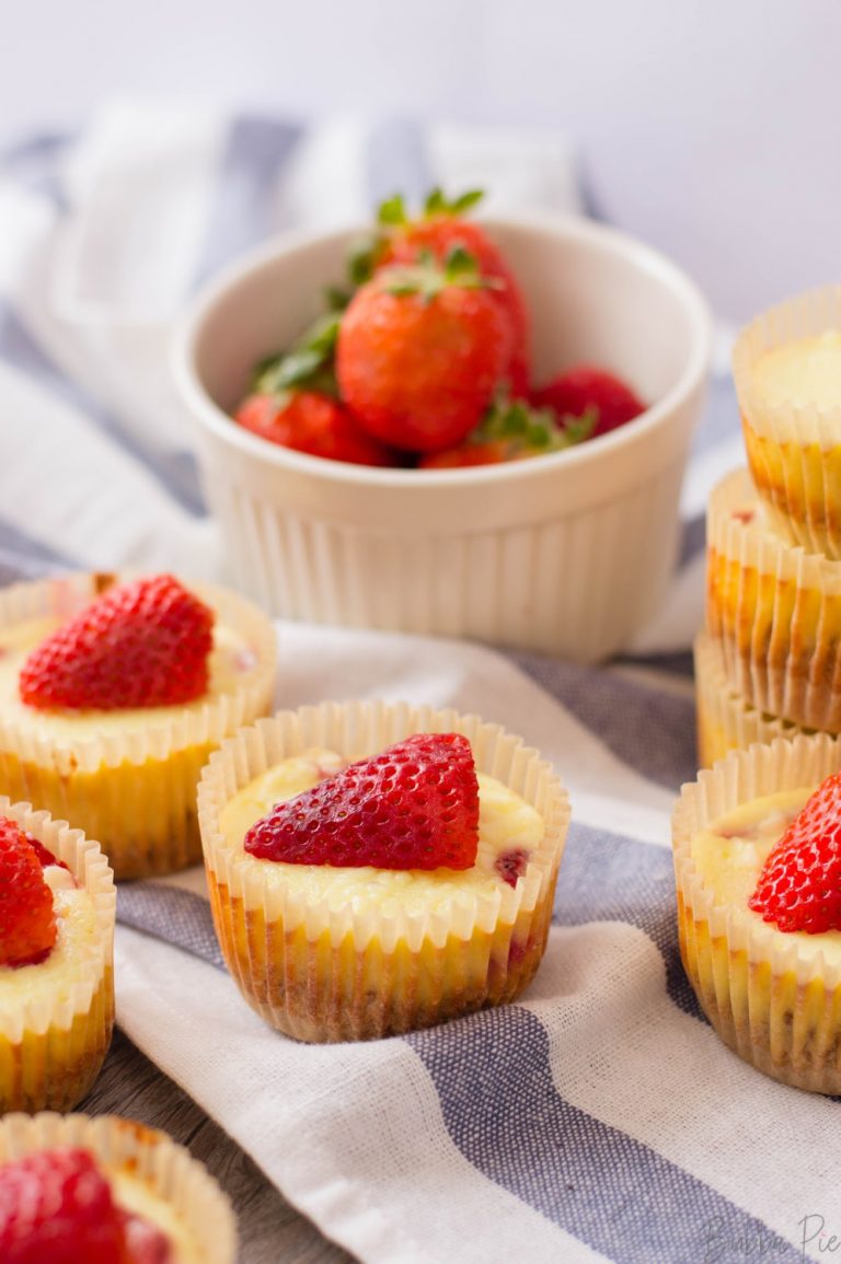 Mini Strawberry Cheesecake Bites - BubbaPie