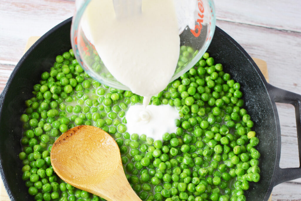 Classic Creamed Peas - BubbaPie