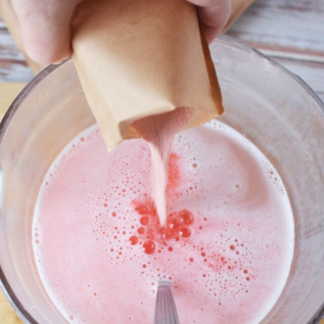 Fun and Easy Finger Jello - BubbaPie