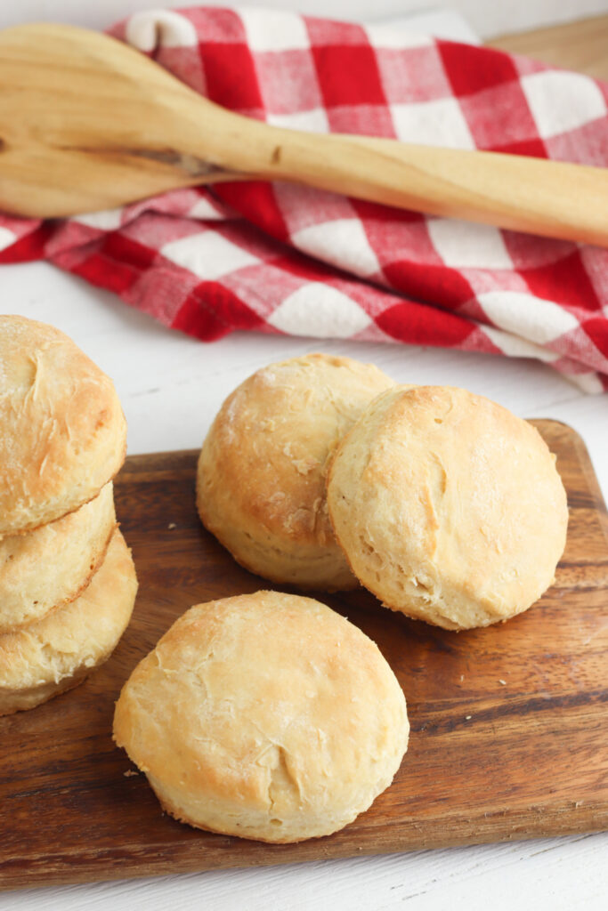 Copycat Cracker Barrel Biscuits - BubbaPie