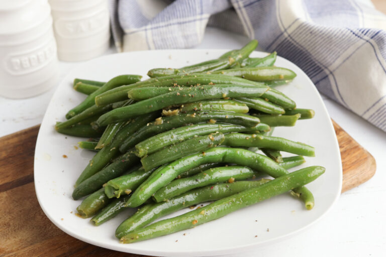 Green Beans with Garlic Butter - BubbaPie
