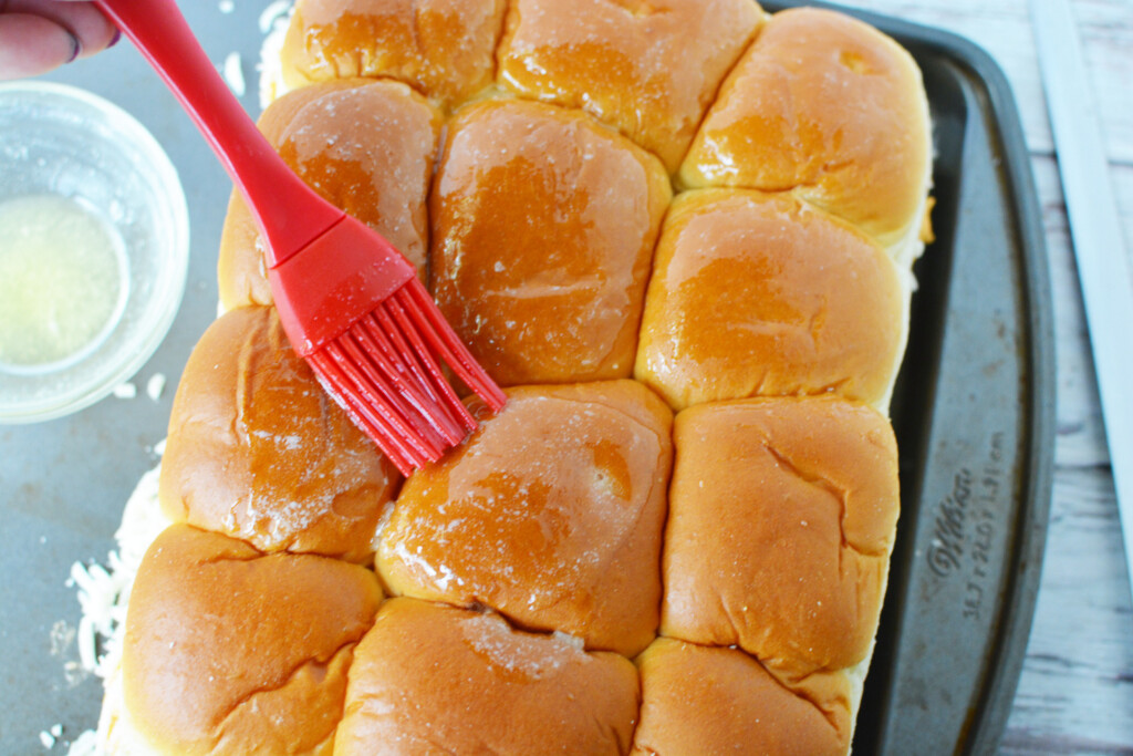 Buffalo Chicken Sliders - BubbaPie