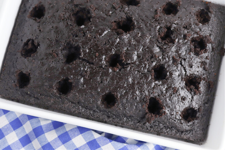 Easy Butterfinger Cake Recipe - BubbaPie