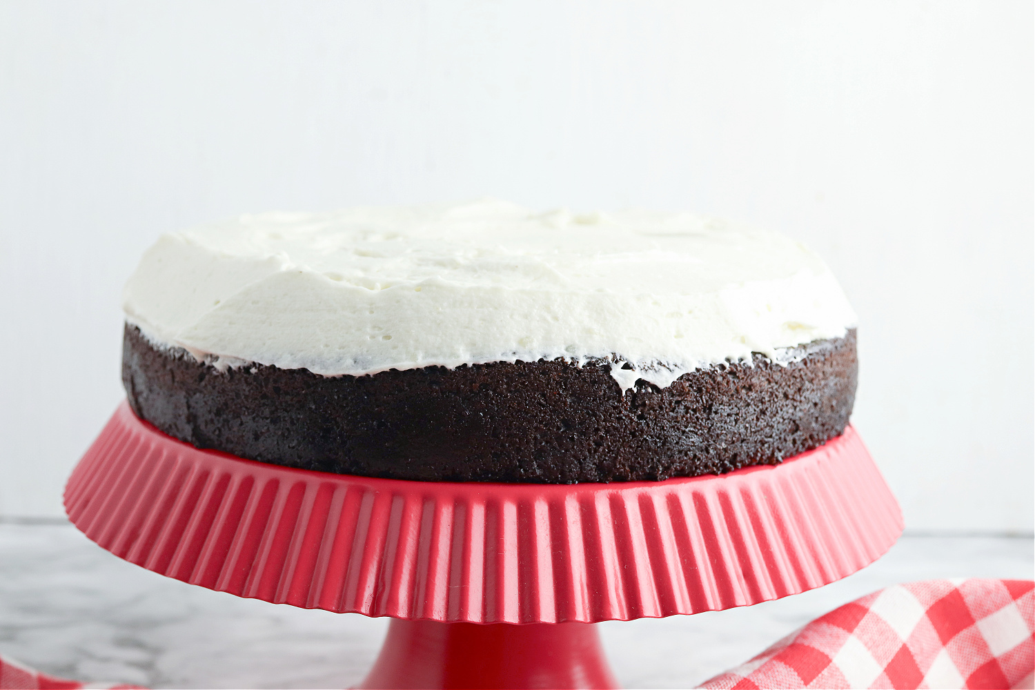Ding Dong Cake - BubbaPie