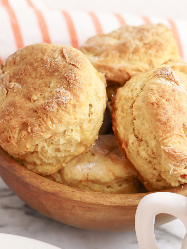 OLD FASHIONED SWEET POTATO BISCUITS - BubbaPie