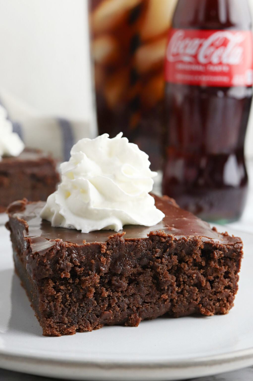 Old Fashioned Coca Cola Cake - BubbaPie