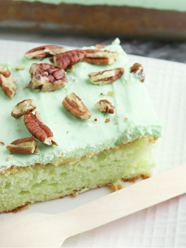 WHAT IS A WATERGATE CAKE? - BubbaPie